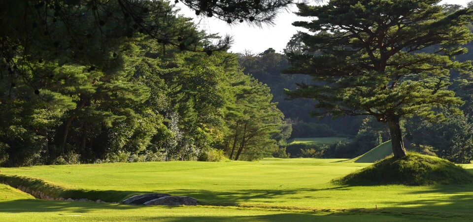 Prepare for your round at Ashiya Country Club | Hole19